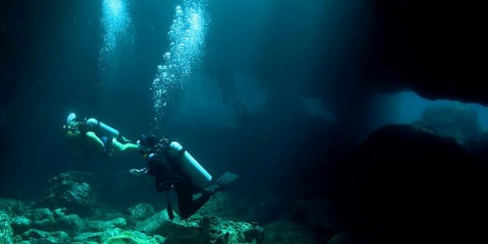 CAVERN DIVER - Hawaii Dive Center